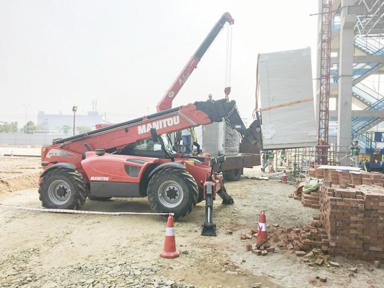Xe nâng đa năng 17m Telehandler Manitou MT1740 SLT - MC Industries